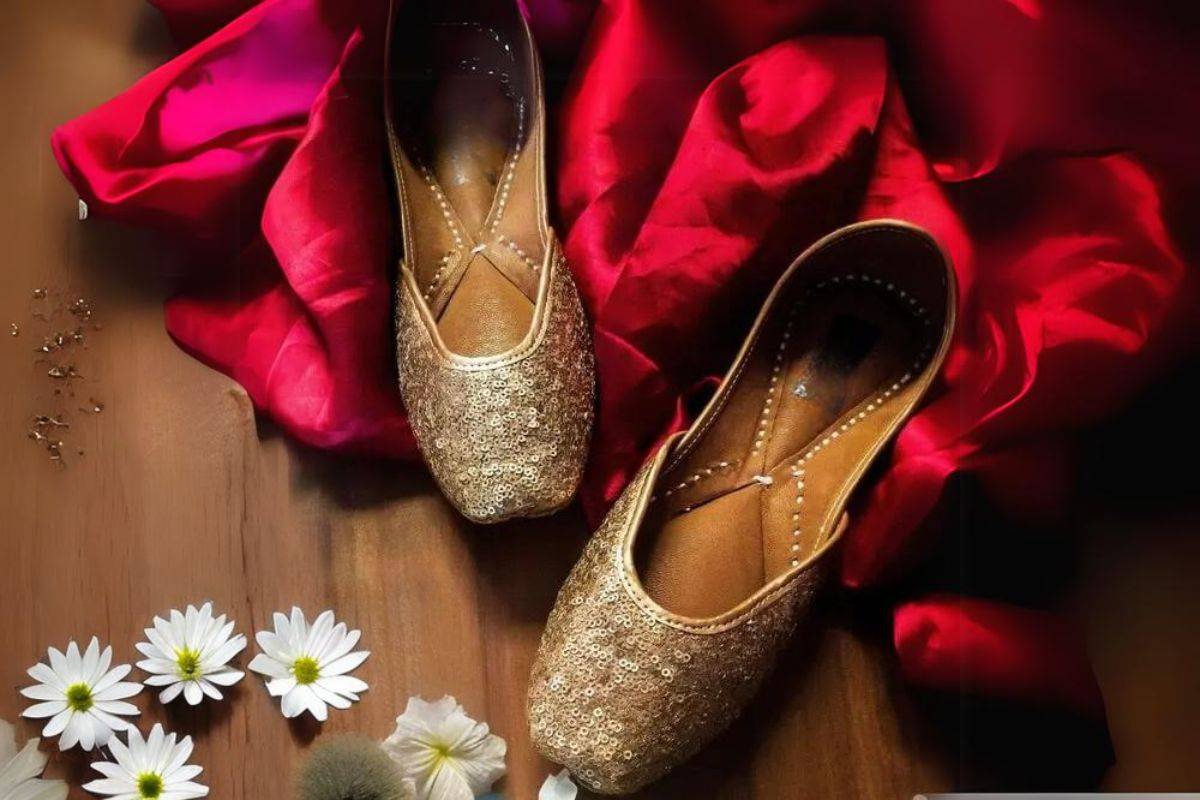 Beautiful Bridal Juttis For Haldi And Mehendi | WKI