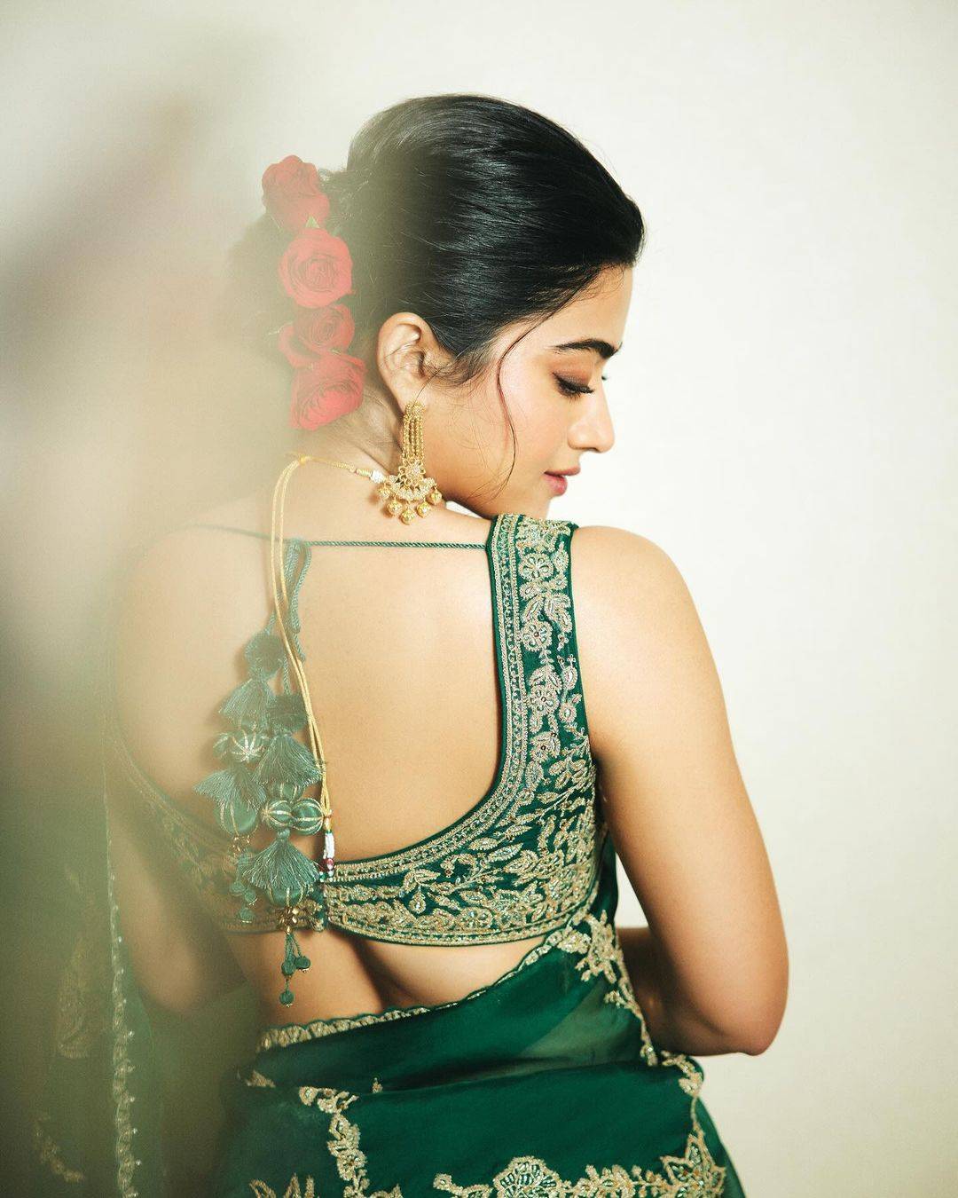 Rashmika Mandanna Stuns in Elegant Green Saree and Makeup